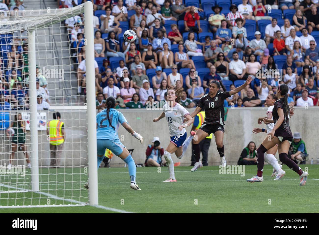 Tierna Davidson (12) of USWNT shoots on goal during pre-Olympic ...