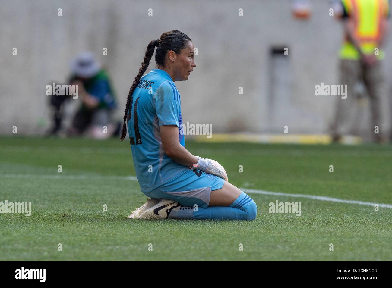 Goalkeeper Esthefanny Barreras (21) of Mexico reacts after allowing ...