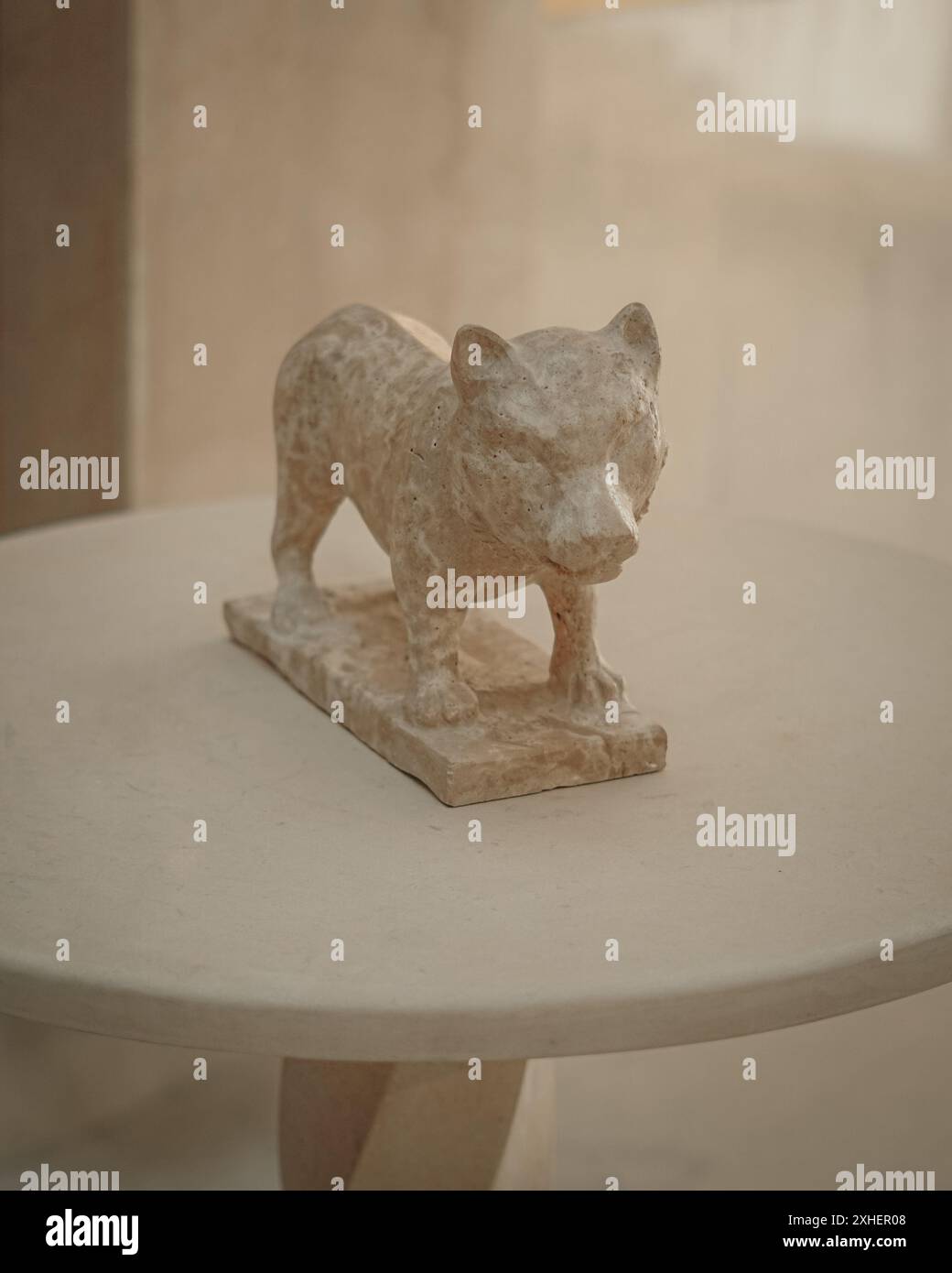 Luxury Decorative Marble Statue in Showroom Stock Photo - Alamy