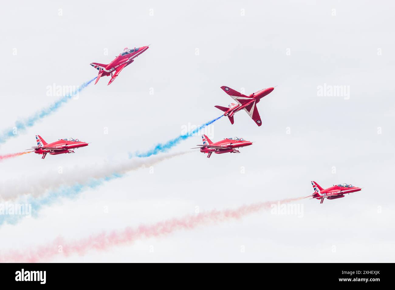 Red Arrows performing Rollbacks in their Diamond season at the ...
