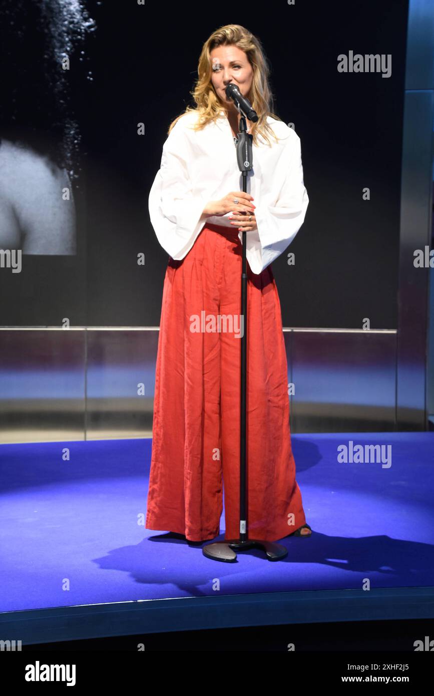 Ella Endlich Entertainerin Saengerin Muenchen 13.07.2024 BMW Welt ...