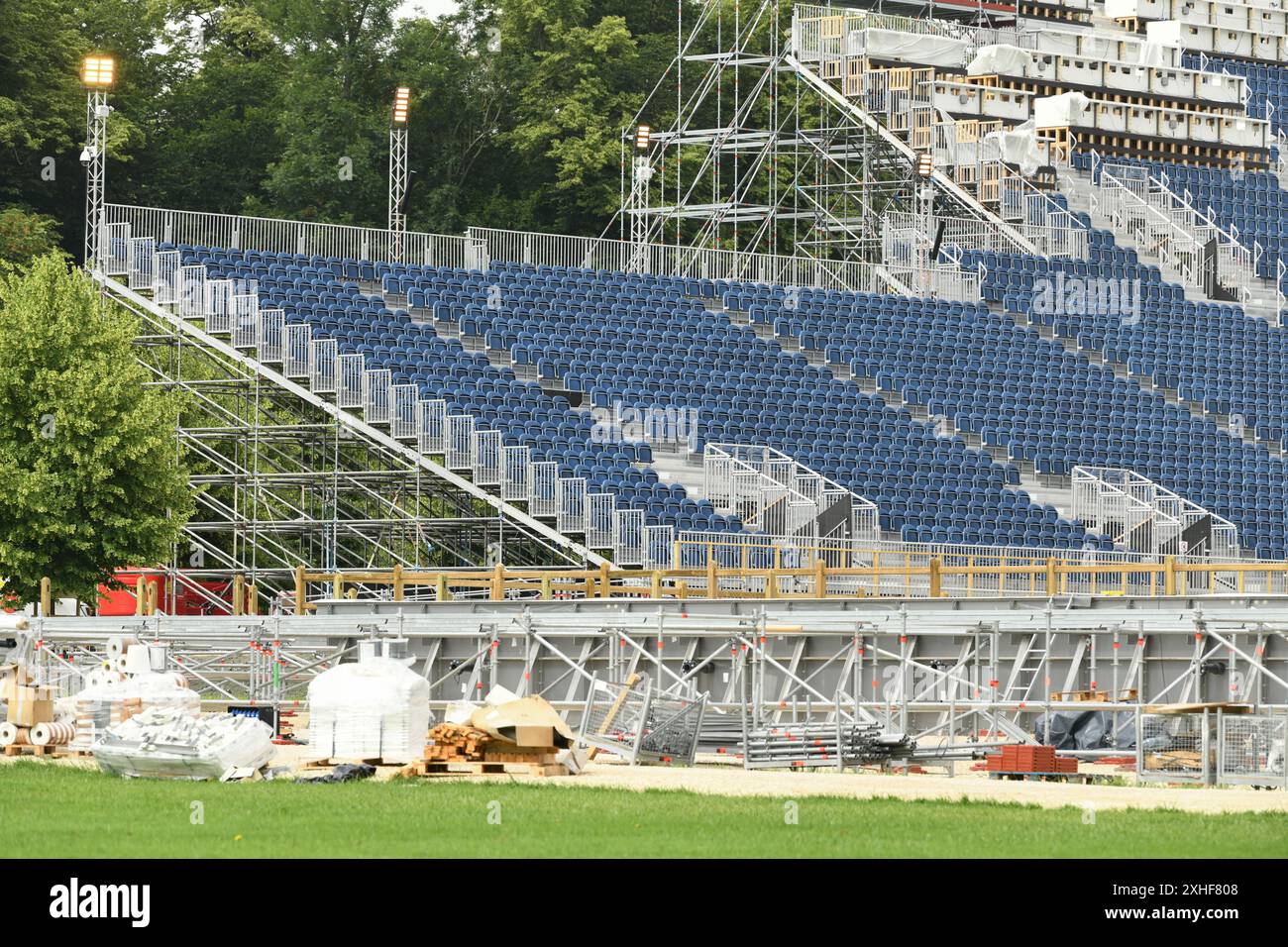 Construction of stands for the Olympic Games in Paris Stock Photo - Alamy