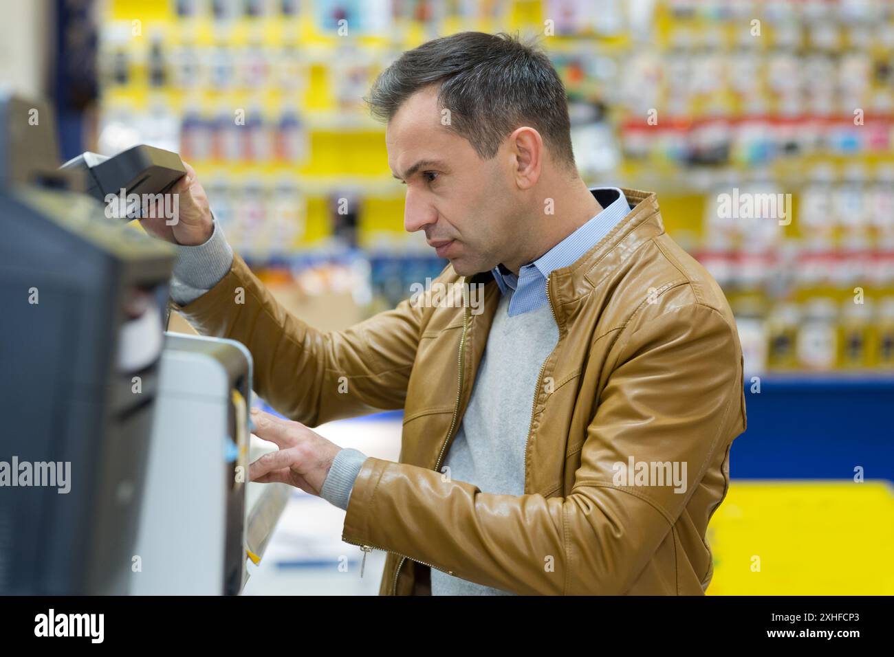 Inspecting supplies hi-res stock photography and images - Alamy