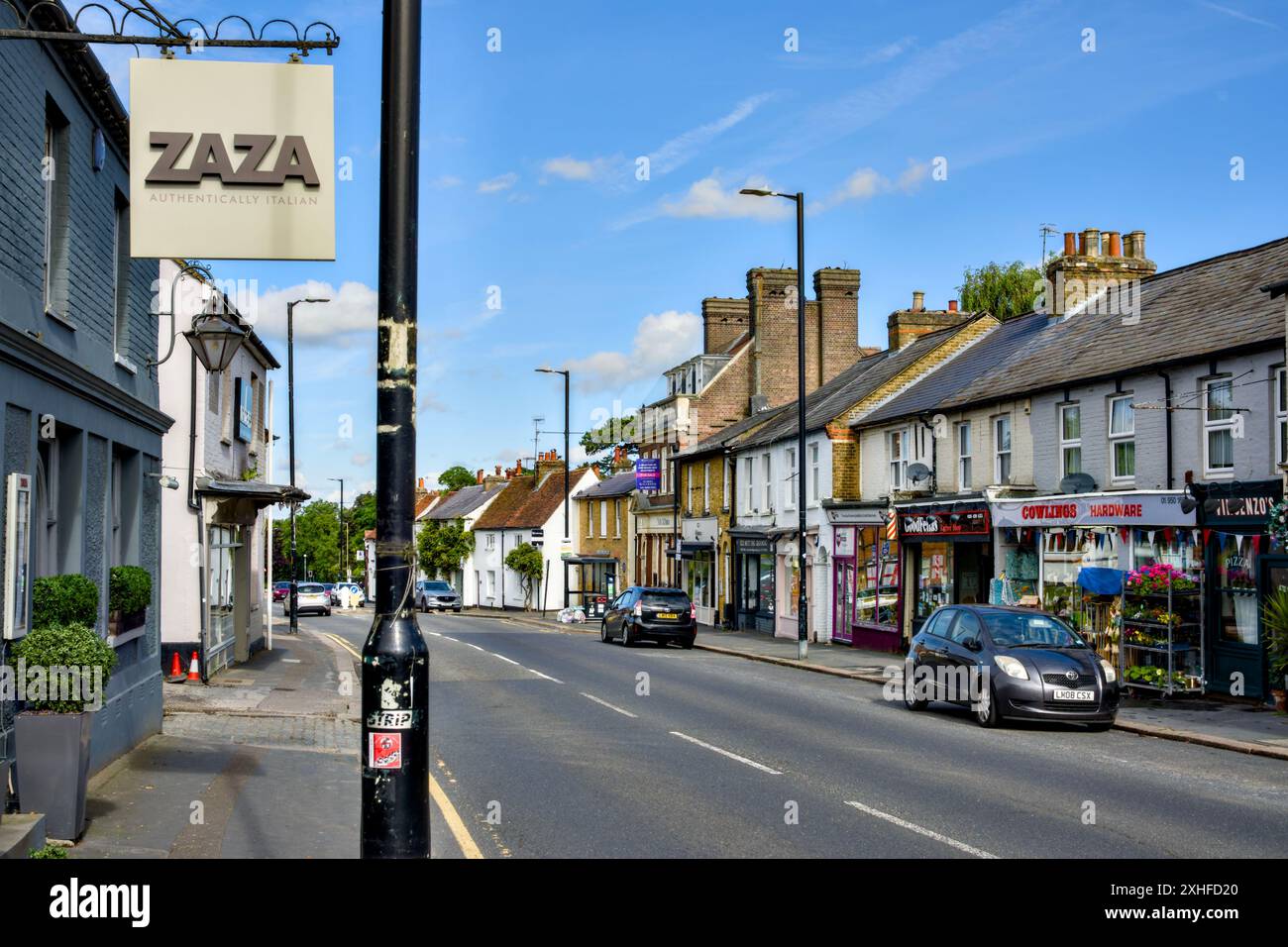 Bushey high street hi-res stock photography and images - Alamy