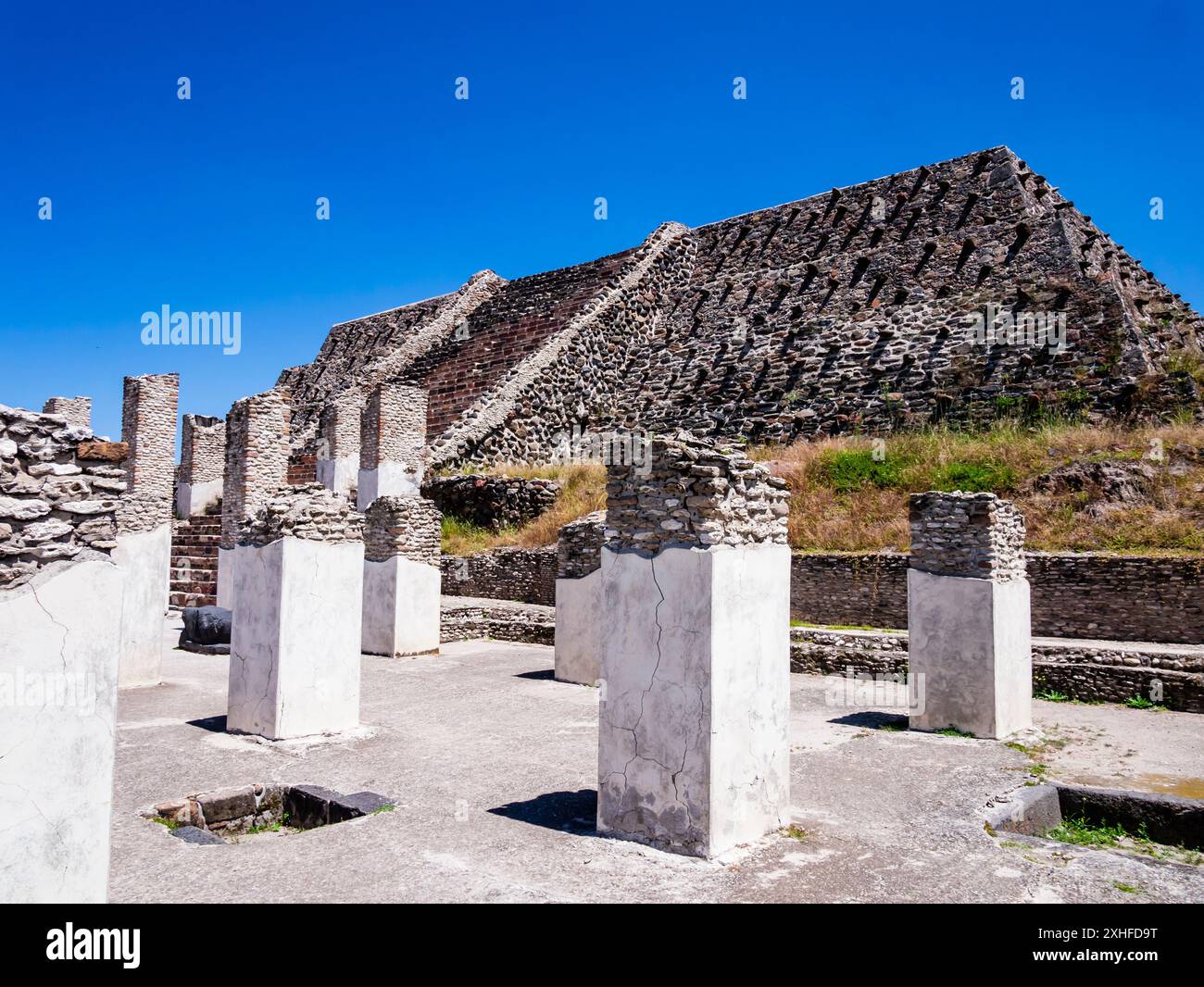 Stunning view of the ruins of Quetzalcoatl pyramid and the Burnt Palace ...
