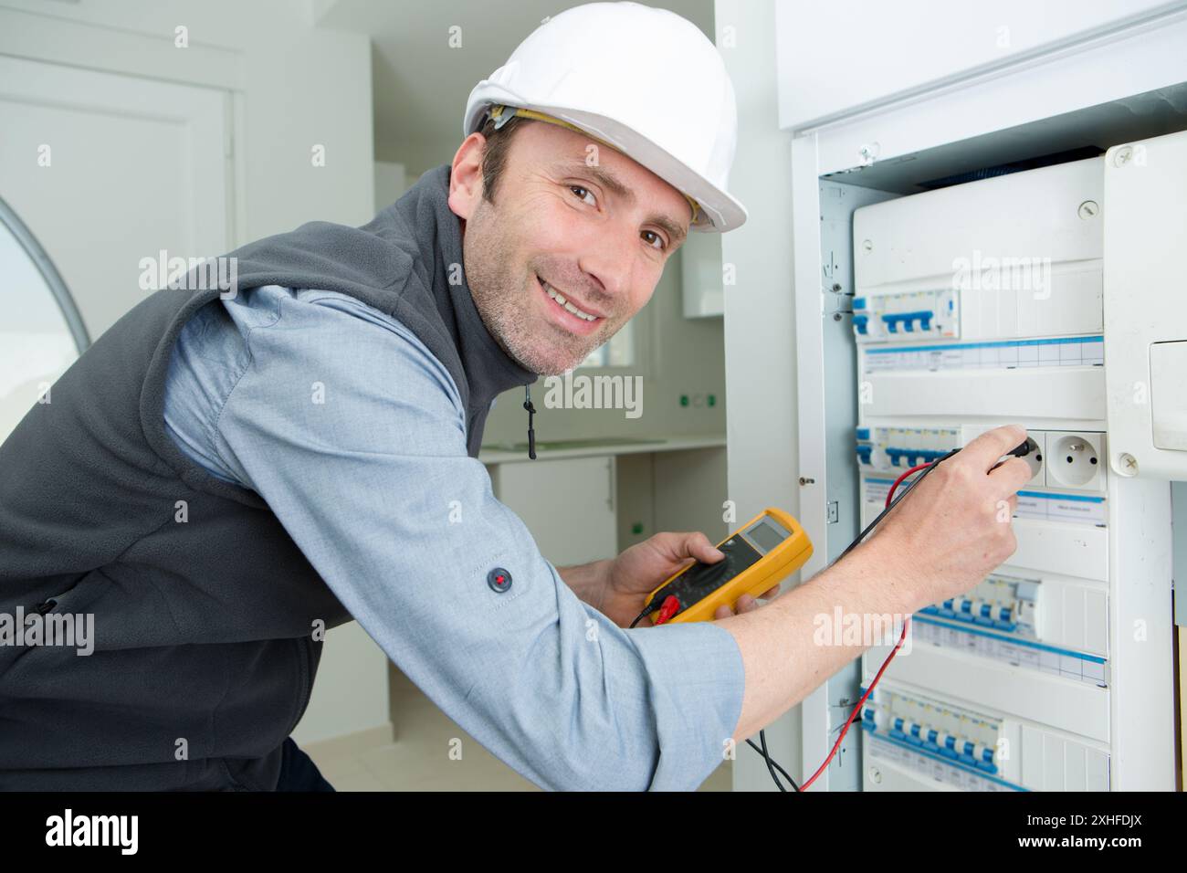 Electrician multi meter hi-res stock photography and images - Alamy