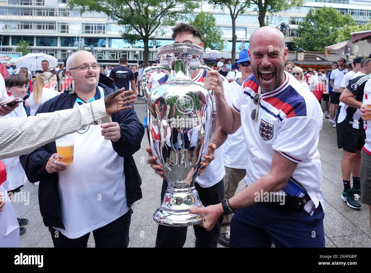 Uefa euro 2024 trophy hi-res stock photography and images - Alamy