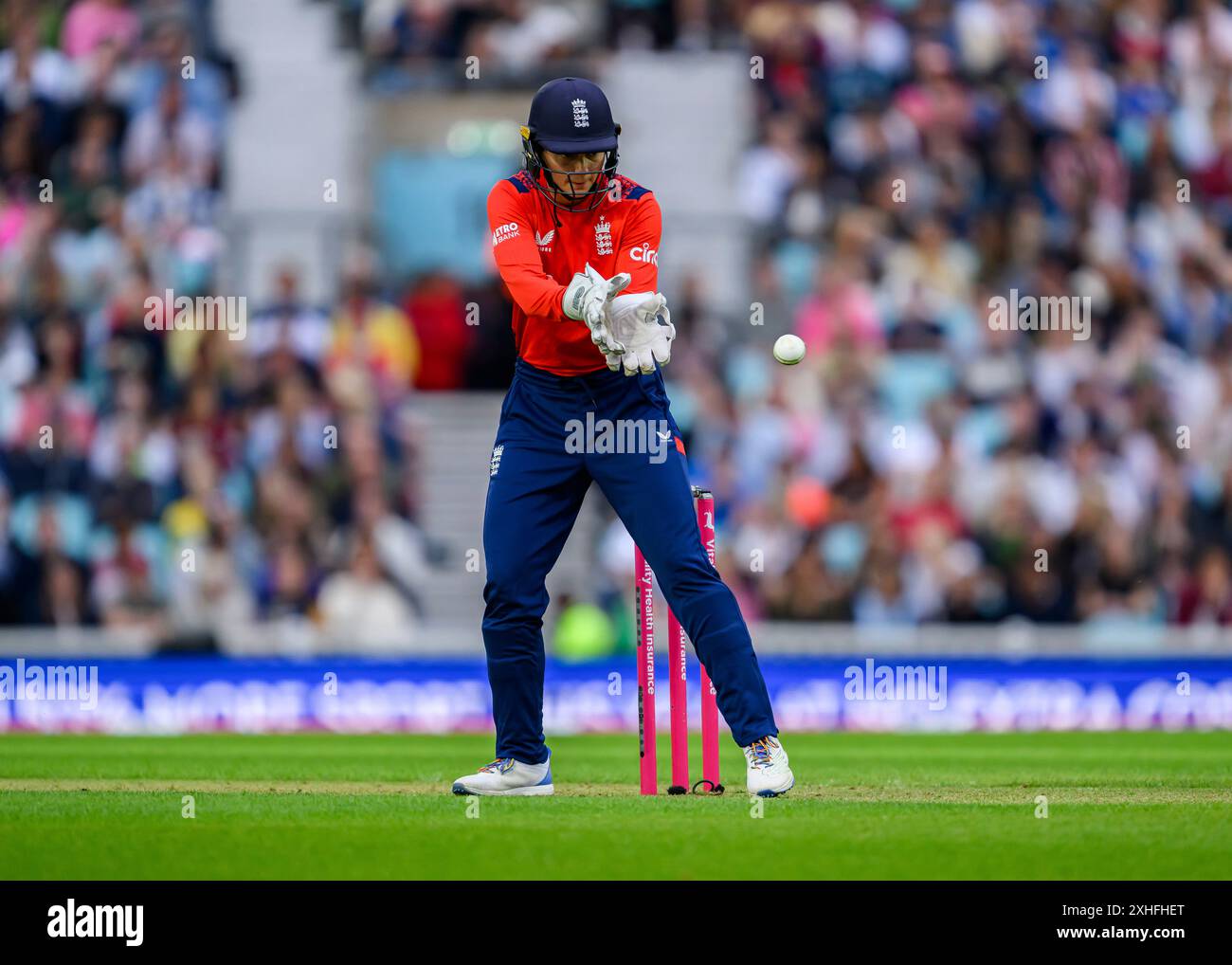 Amy jones england cricket new zealand hi-res stock photography and ...