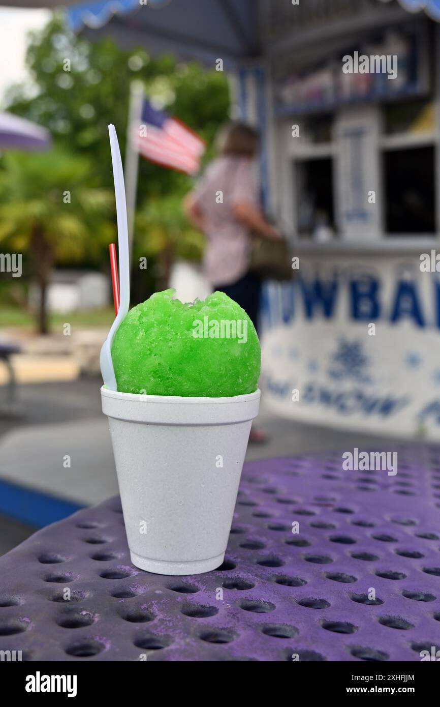 Snow cone stand hi-res stock photography and images - Alamy