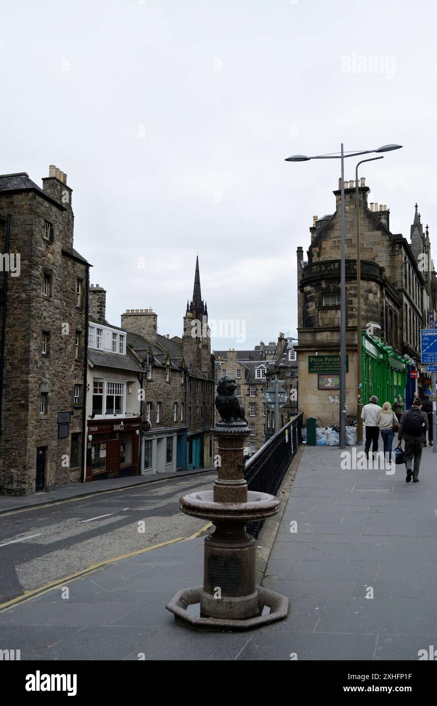 Edimburgh statue hi-res stock photography and images - Alamy