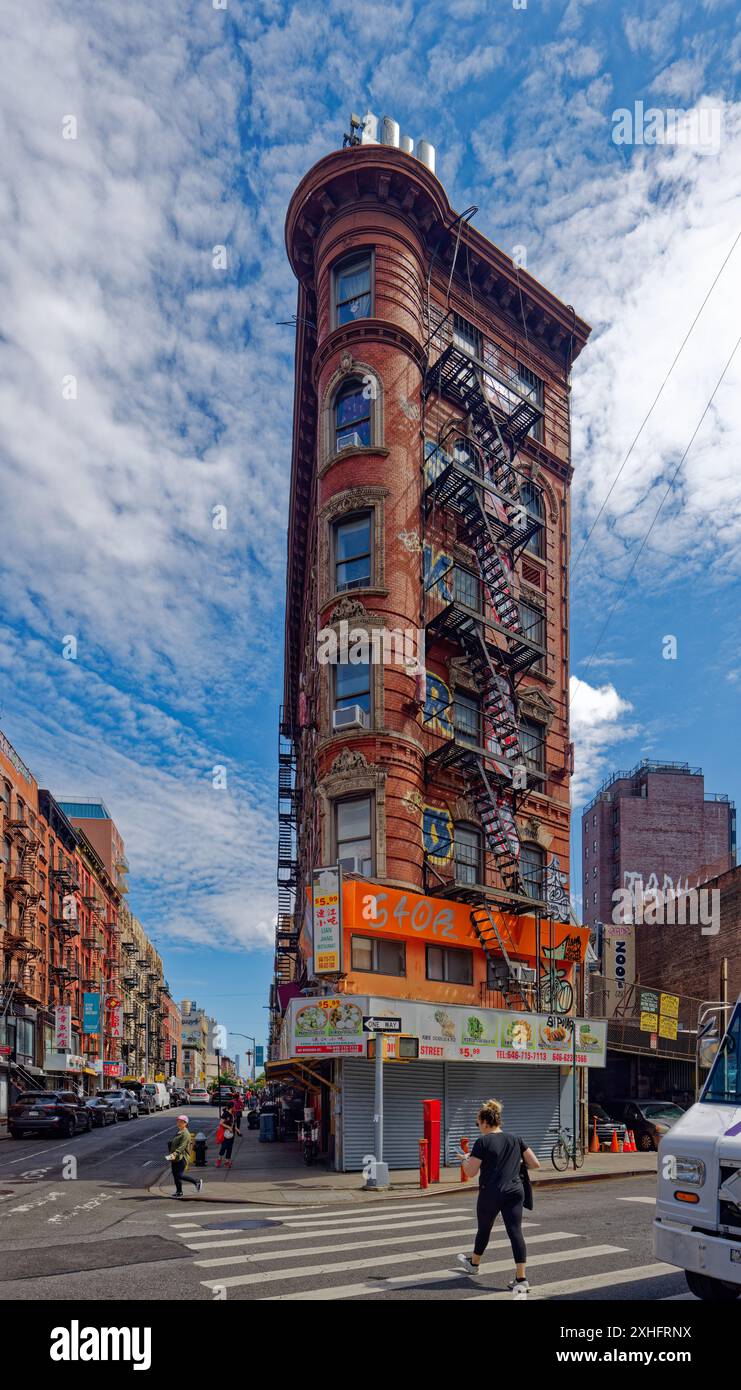 6 story building hi-res stock photography and images - Alamy