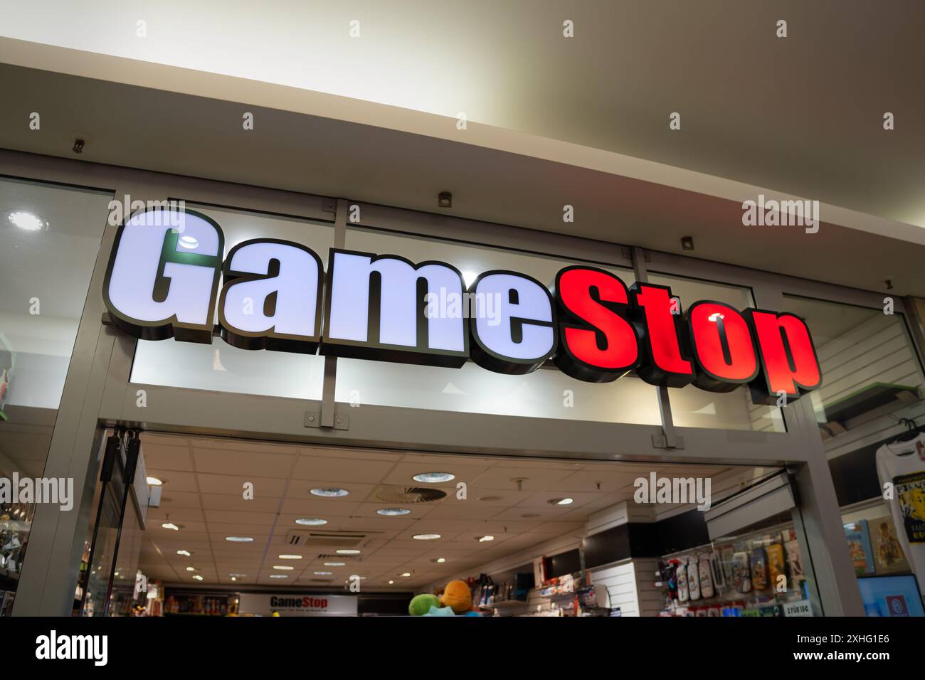 Gamestop logo hi-res stock photography and images - Alamy