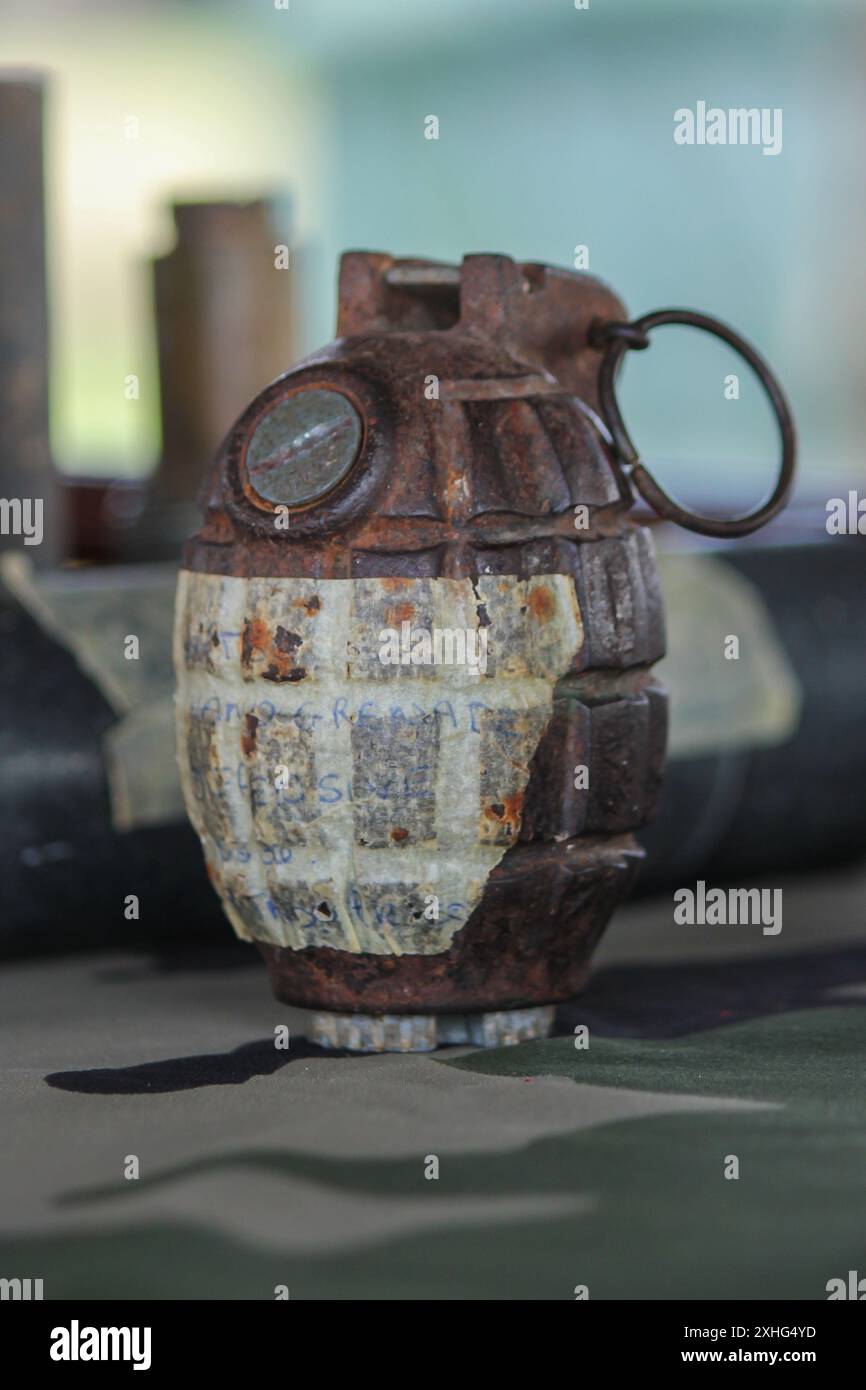 Grenade hi-res stock photography and images - Alamy