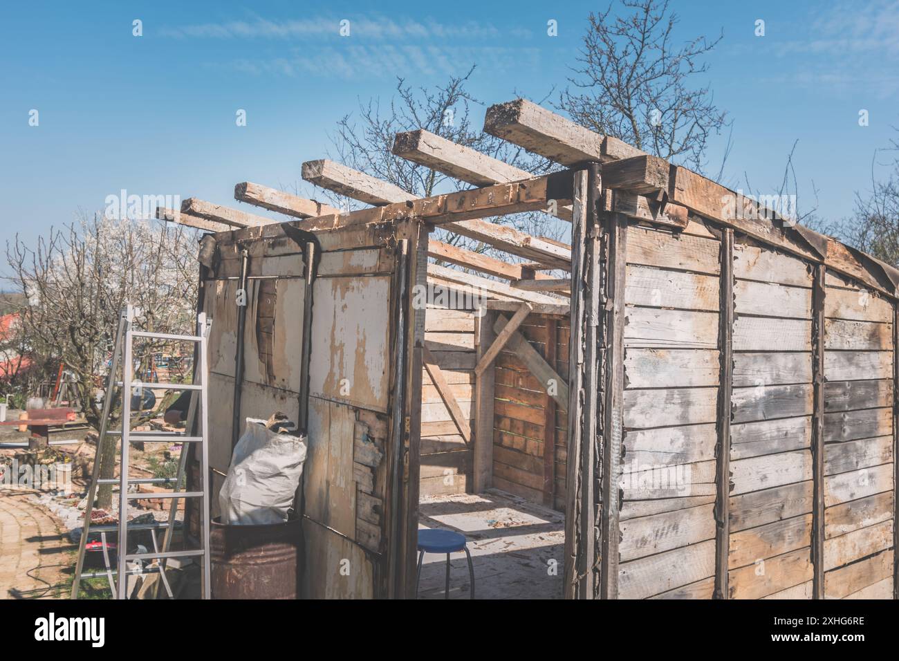Destroyed wooden hut hi-res stock photography and images - Alamy