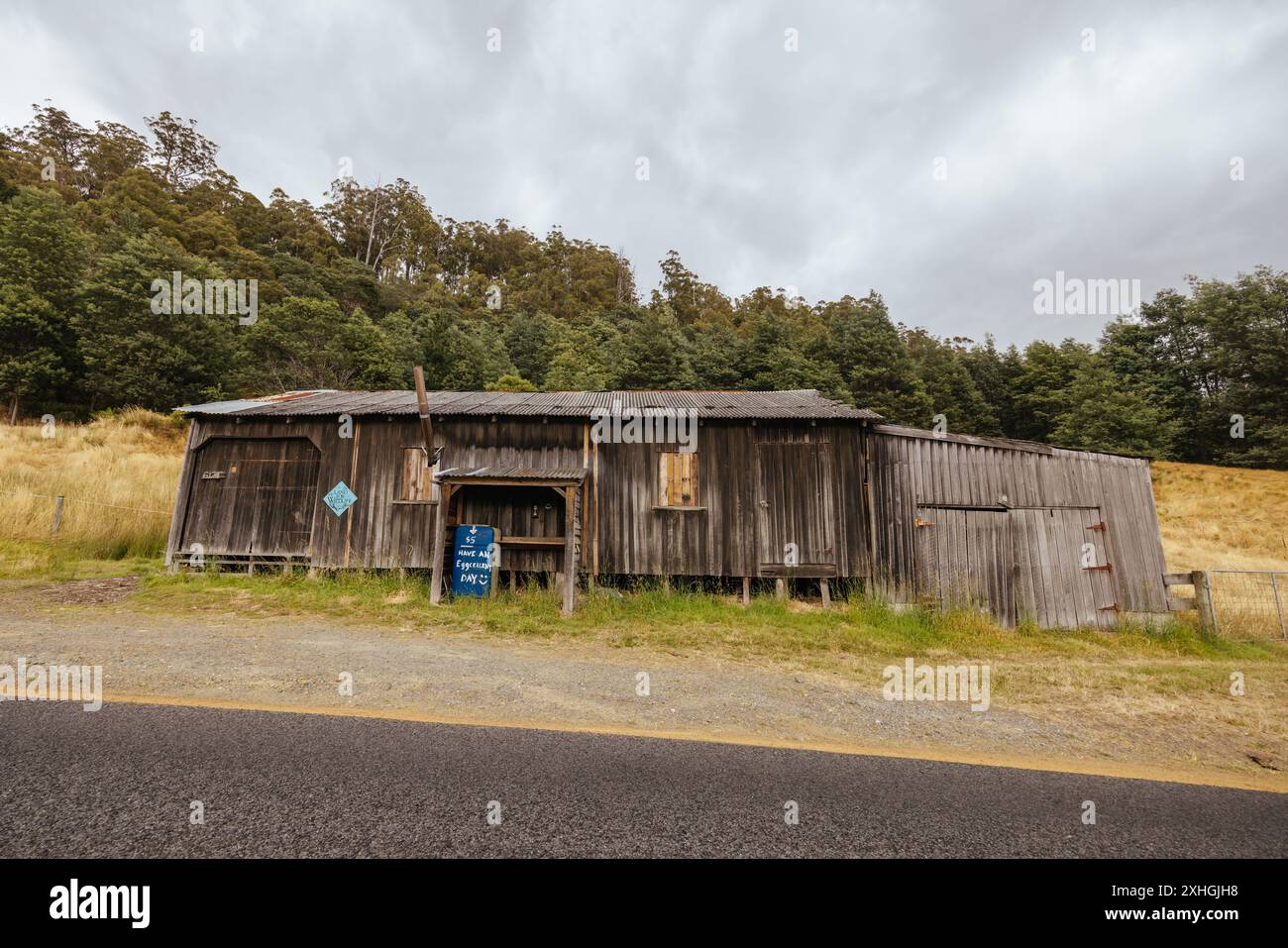 Native heritage roadside hi-res stock photography and images - Alamy