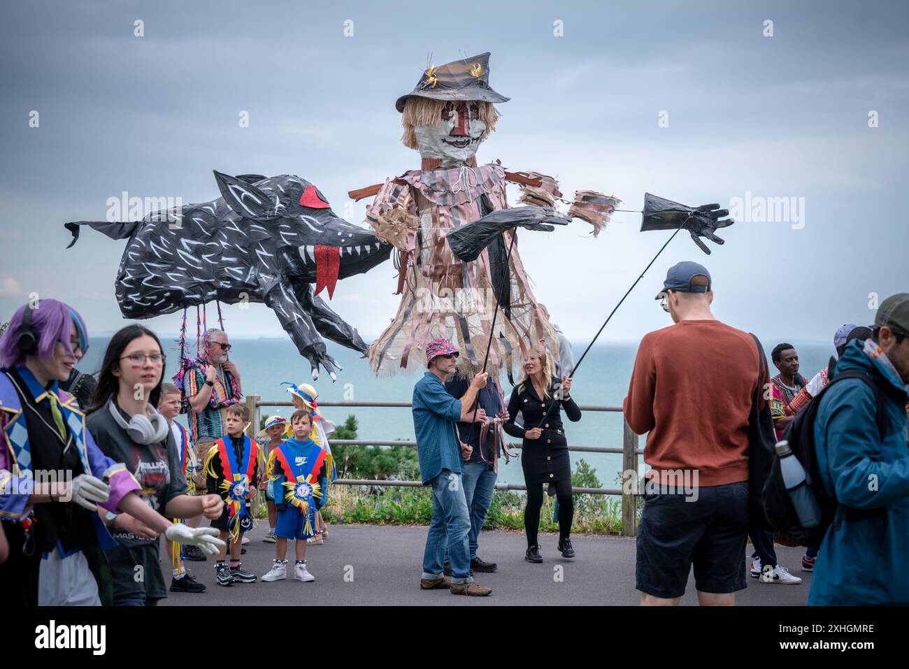British folklore and ritual traditions hi-res stock photography and ...