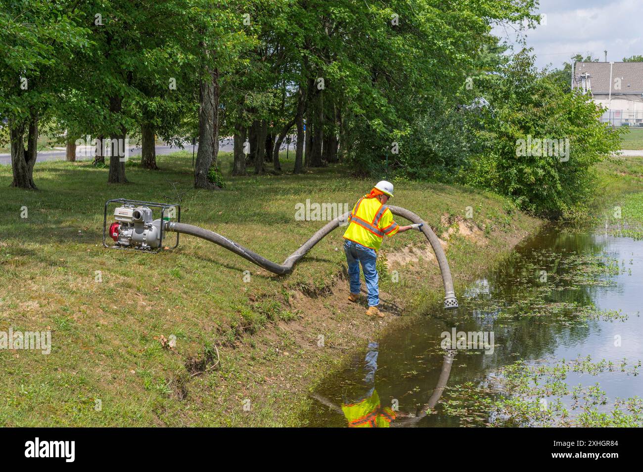 Industrial construction worker installing hi-res stock photography and ...