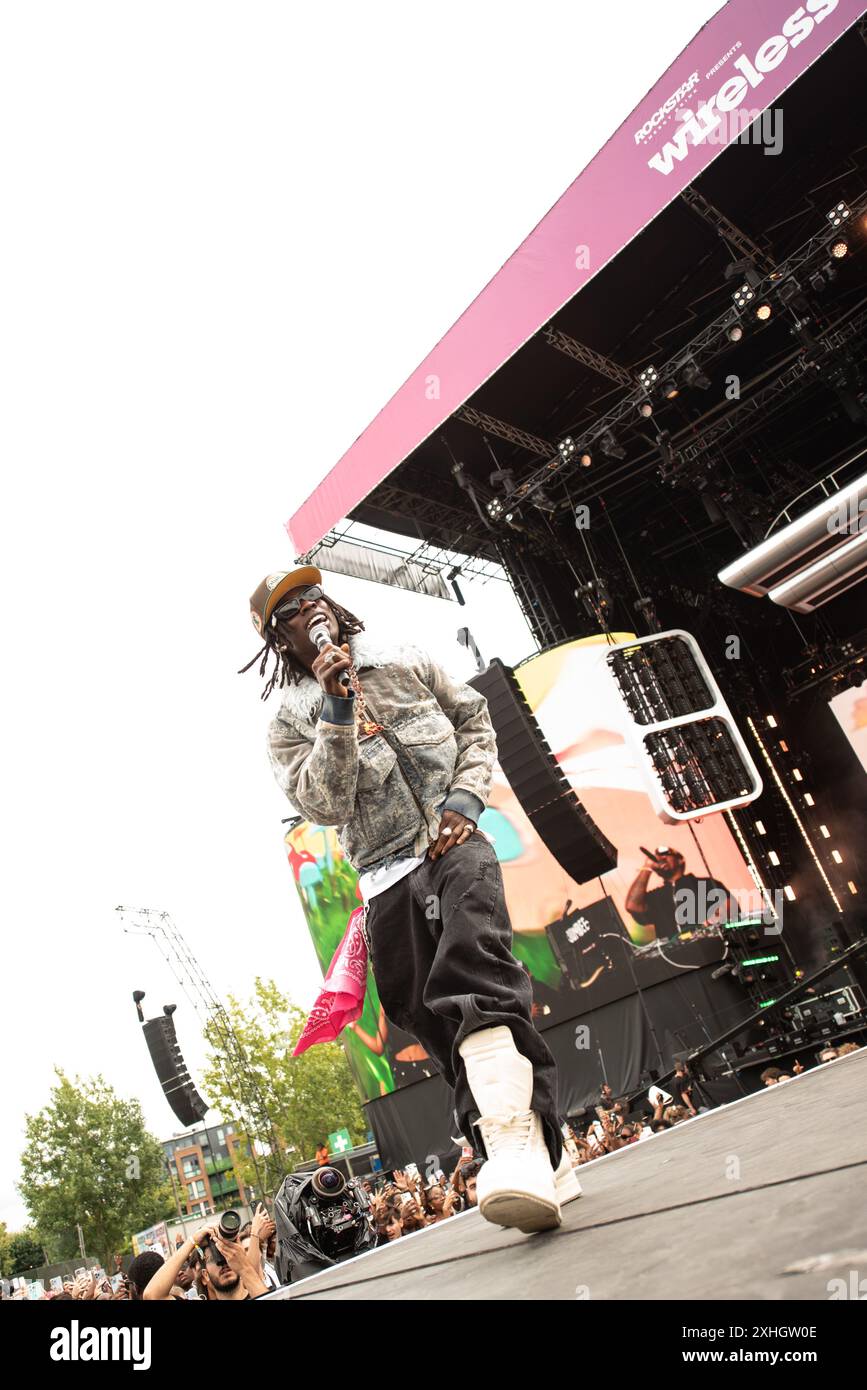 Rapper rema hi-res stock photography and images - Alamy