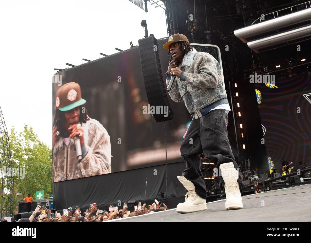 Rapper rema hi-res stock photography and images - Alamy