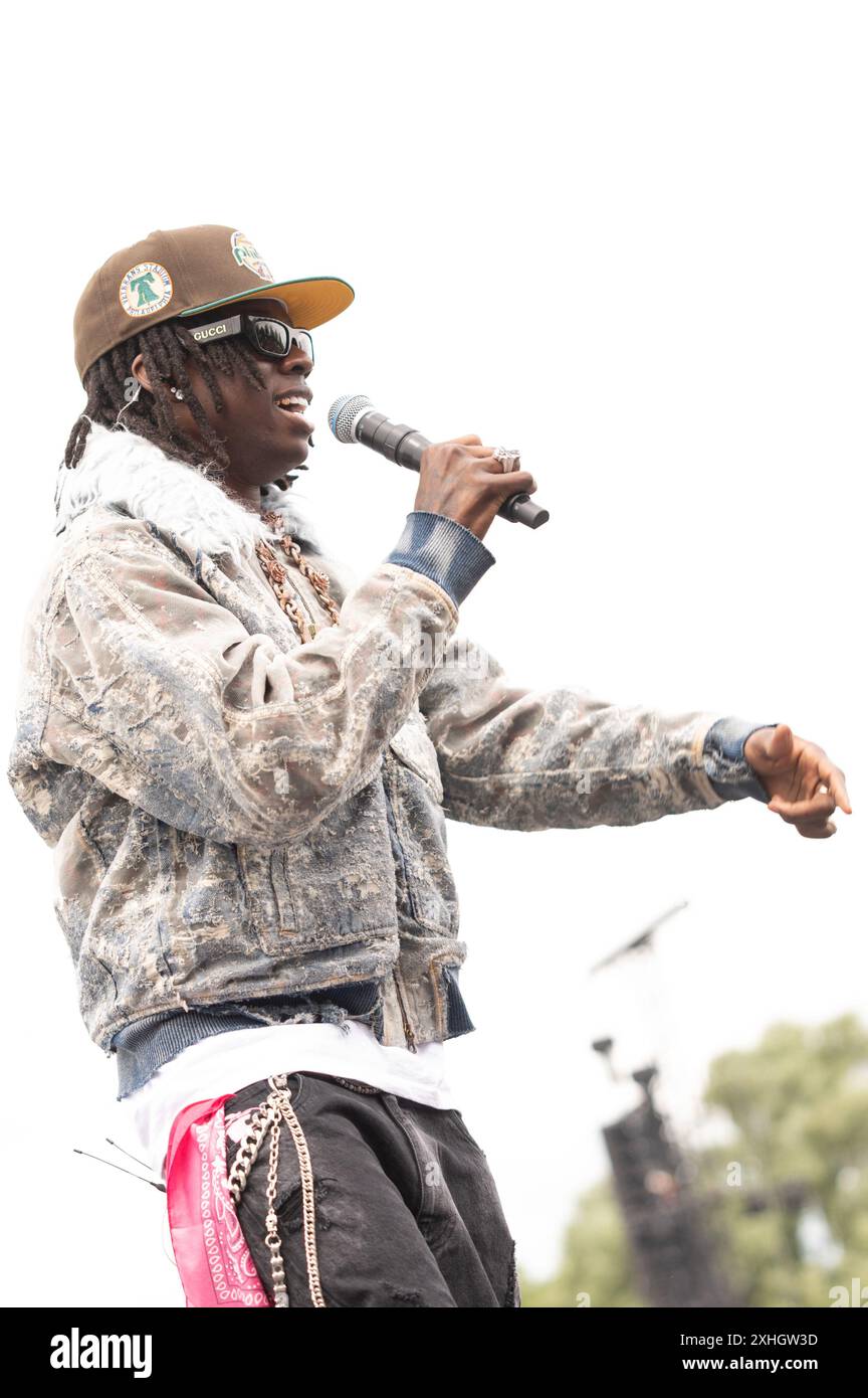 Rapper rema hi-res stock photography and images - Alamy