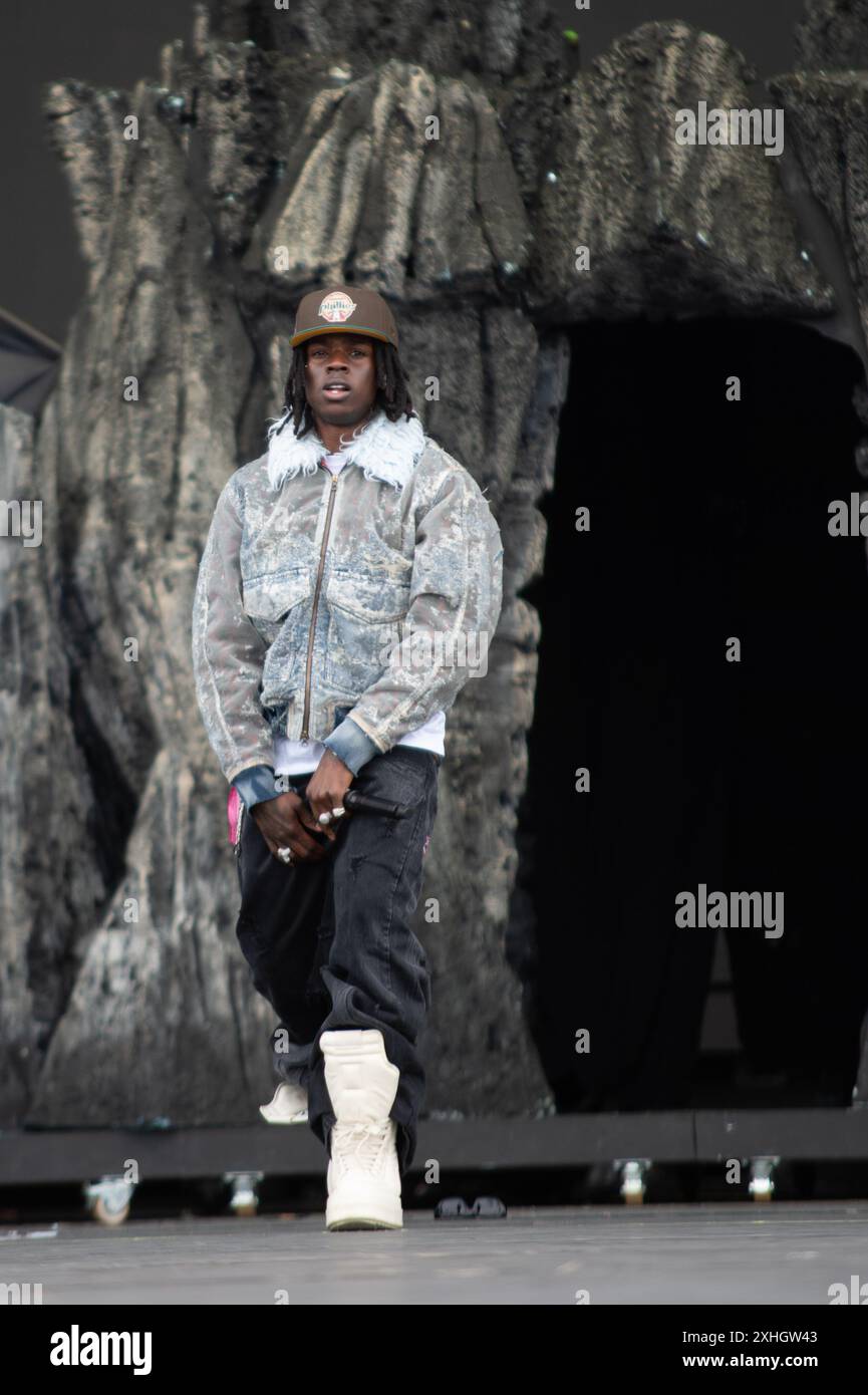 Rapper rema hi-res stock photography and images - Alamy
