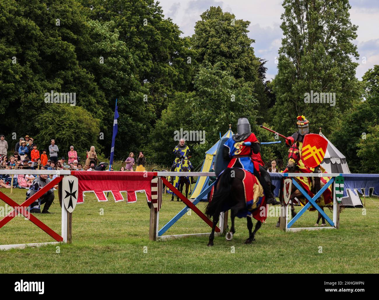Knights in harmour hi-res stock photography and images - Alamy