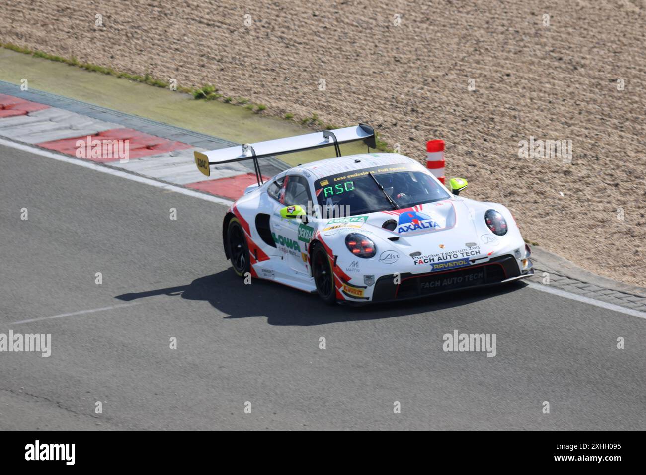 Alexander Fach (CHE) / Alexander Schwarzer (CHE), #4, Porsche 911 GT3-R ...
