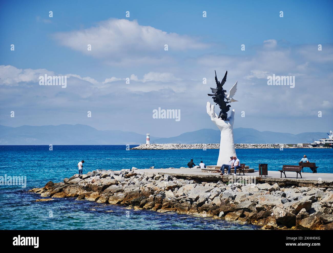 Turkey kusadasi hand peace sculpture hi-res stock photography and ...