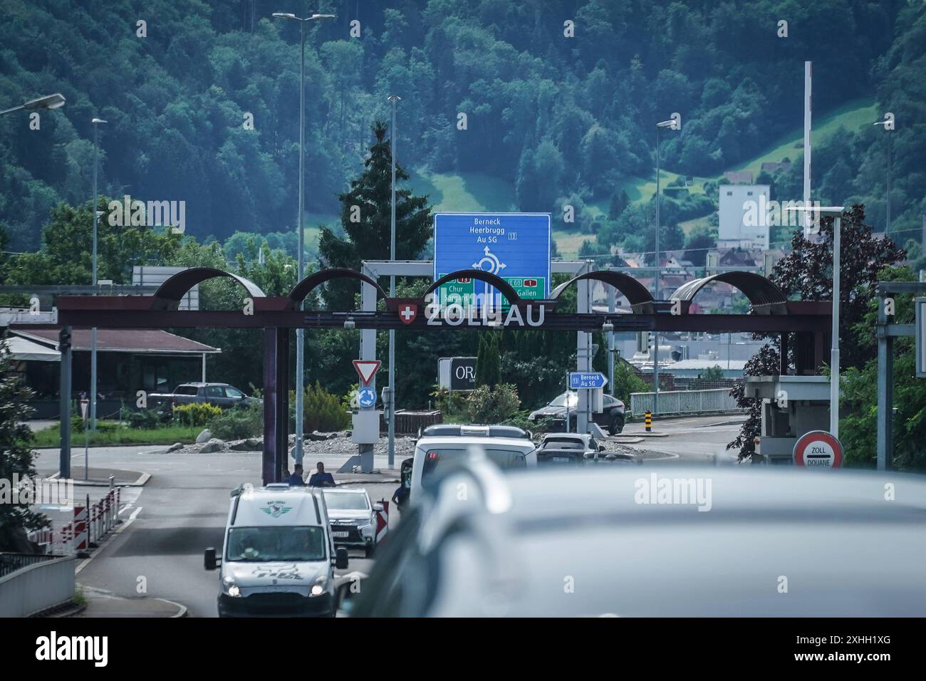 Border formalities hi-res stock photography and images - Alamy