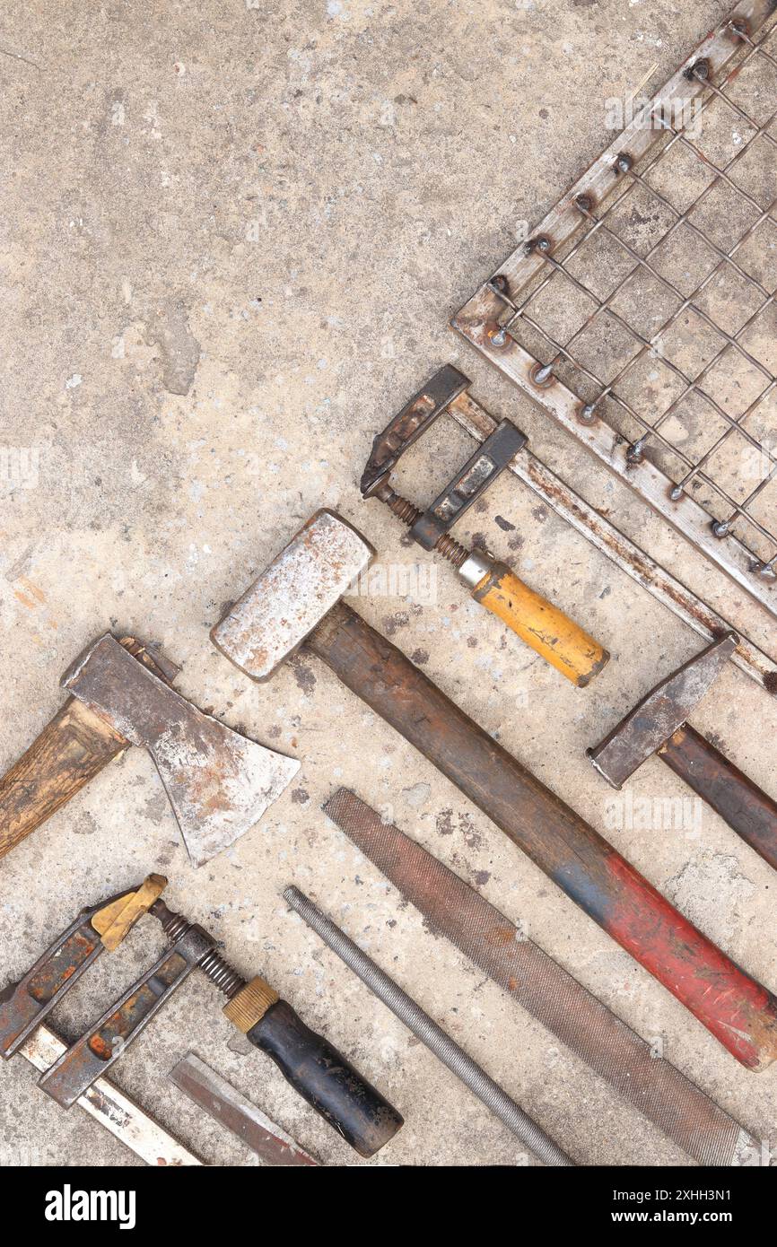 Metal mesh laid out hi-res stock photography and images - Alamy