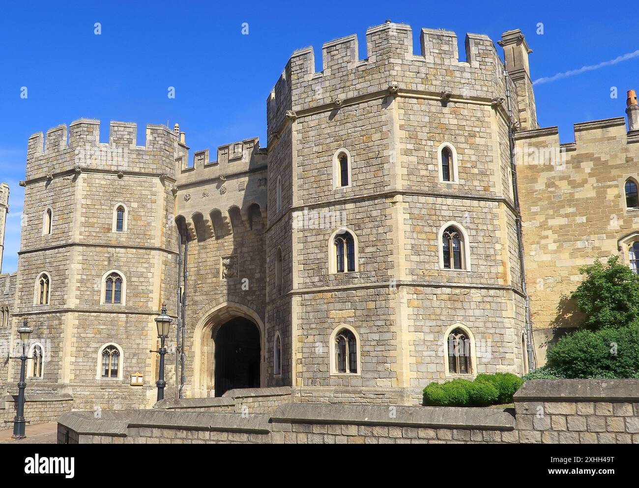 A view of King Henry VIII Gate at Windsor castle Stock Photo - Alamy