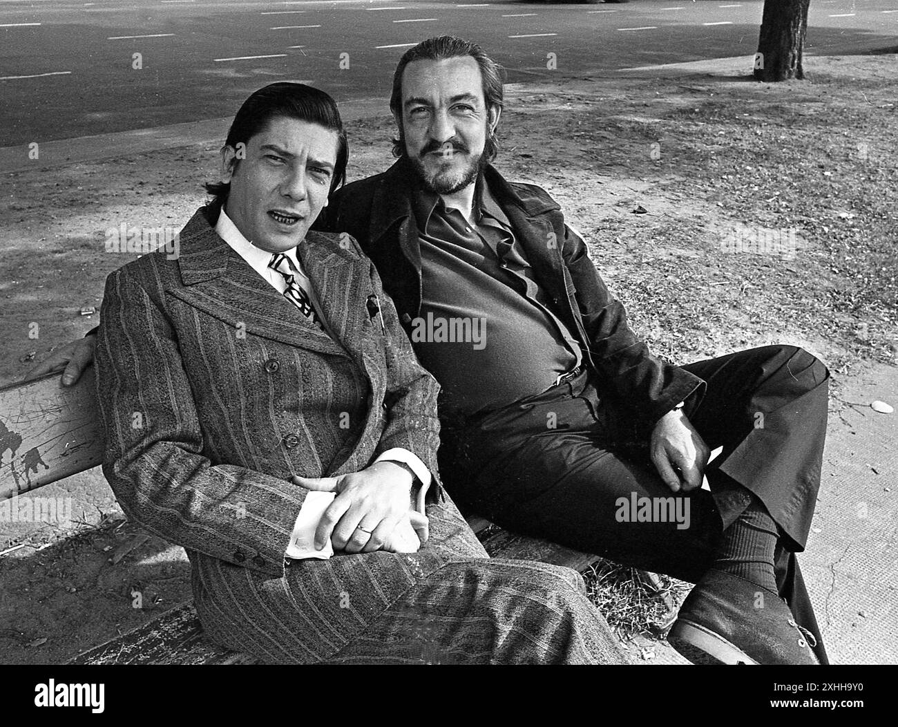 Alfredo Zitarrosa (right), Uruguayan singer, songwriter, poet and ...