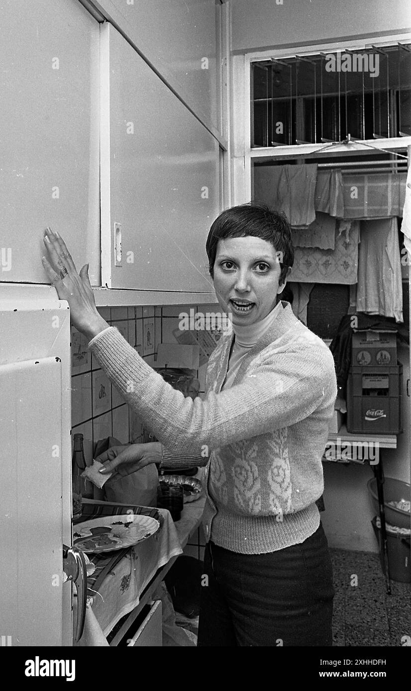 Argentine singer and actress Sisana Rinaldi gives a party at home ...