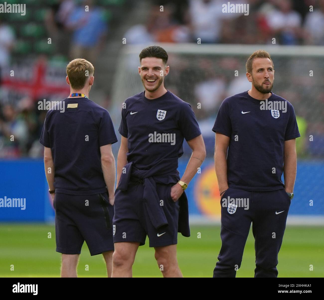 England's captain Harry Kane (right), Declan Rice (centre) and Anthony ...