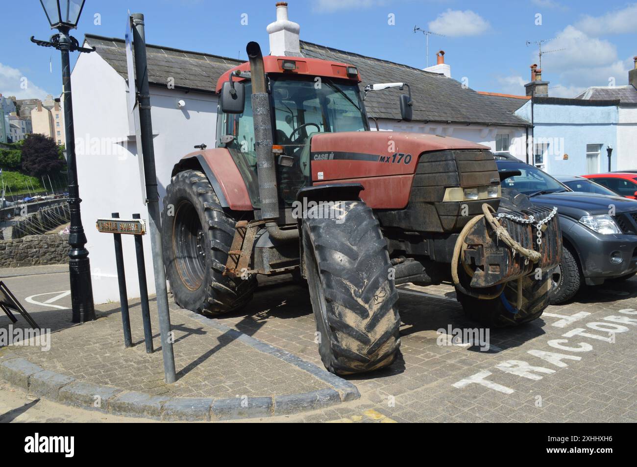 Tenby harbour tractor hi-res stock photography and images - Alamy