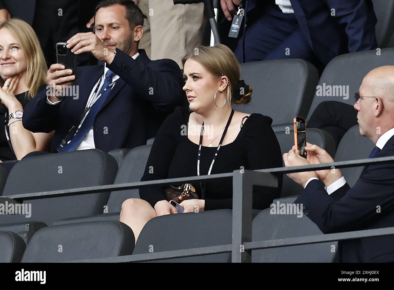 Singer adele 2024 hi-res stock photography and images - Alamy