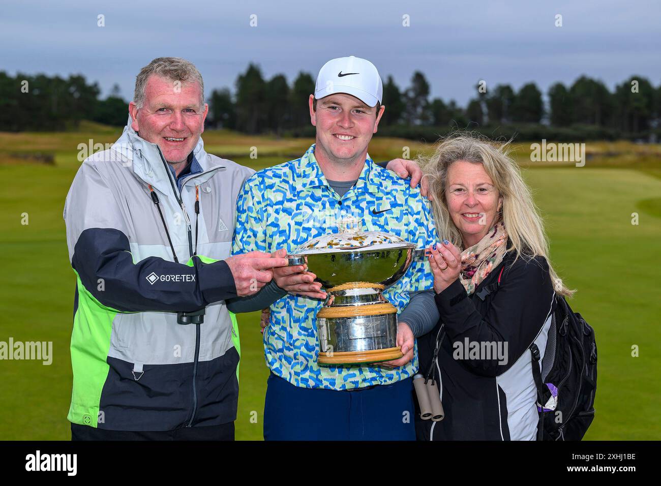 Robert MacIntyre with his parents Dougie and Carol MacIntyre after he ...