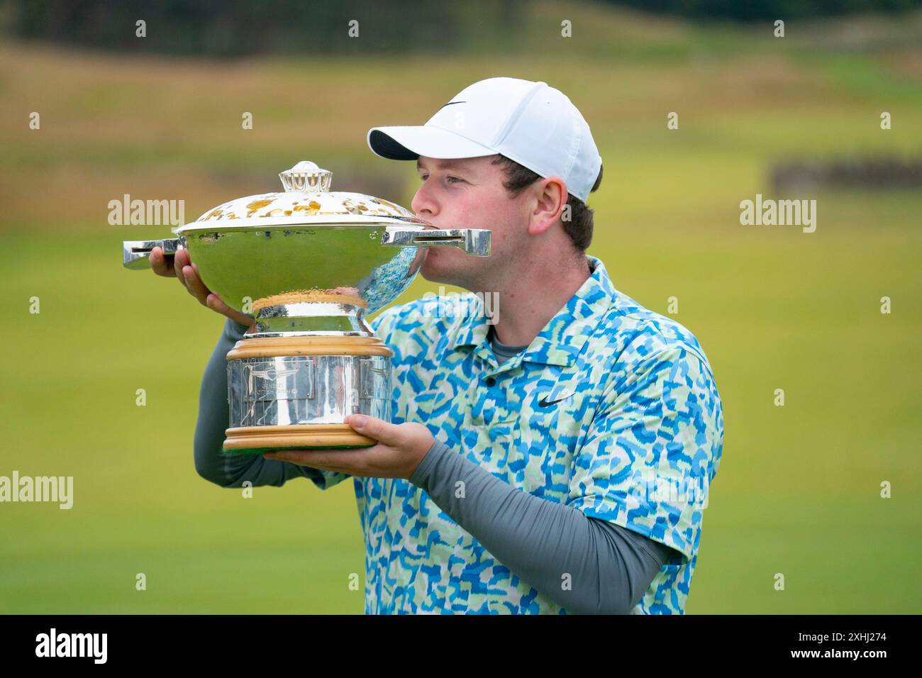 North Berwick, Scotland, UK. 13th July 2024. Scottish gofer Robert MacIntyre wins the Genesis ...
