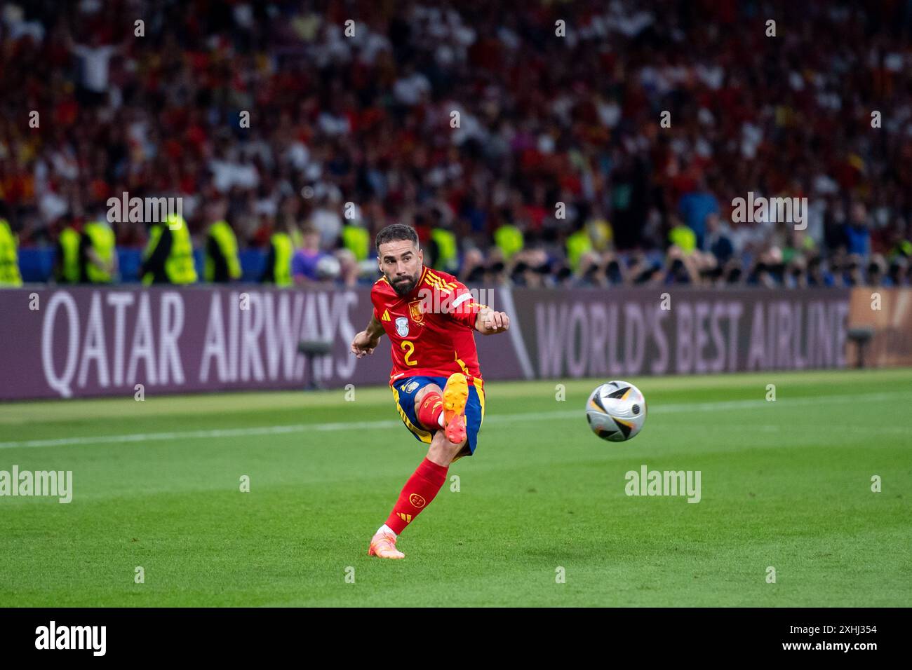 Daniel Carvajal (Spanien, #02) am Ball, GER, Spain (ESP) vs England ...