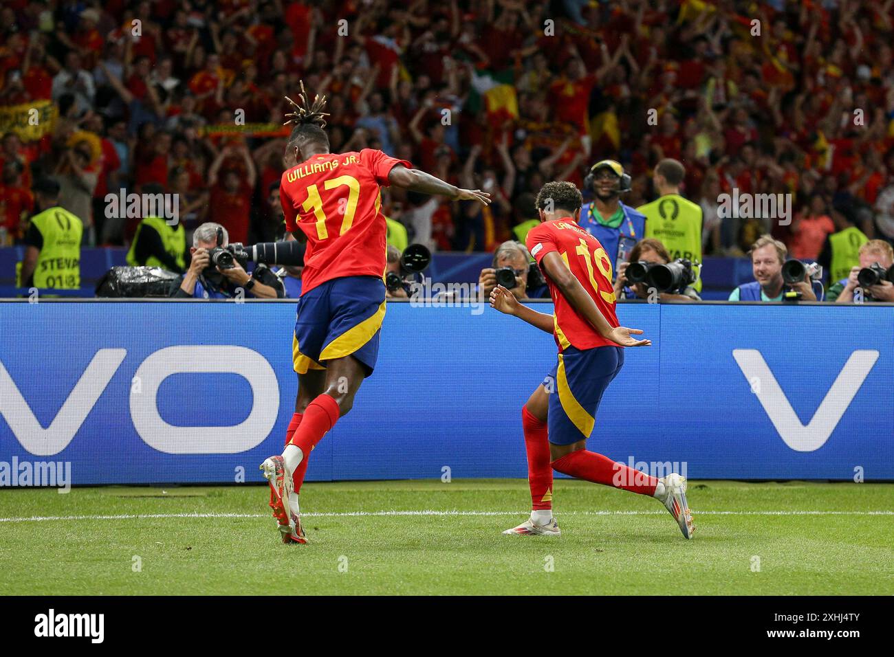 Spain Midfielder Nico Williams Athletic Club Bilbao scores a GOAL 1-0 ...