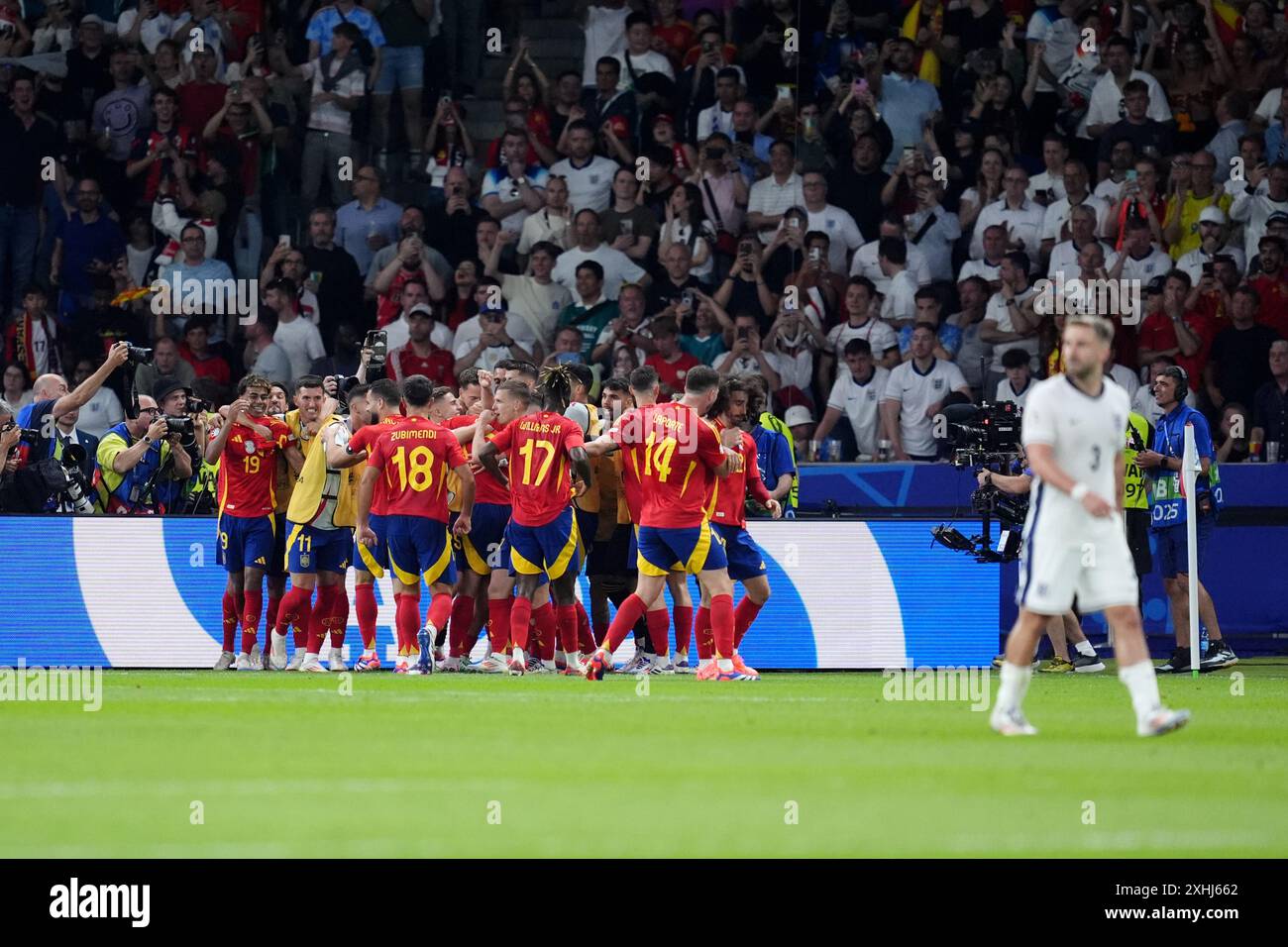 Spain's Mikel Oyarzabal celebrates with teammates after scoring their ...