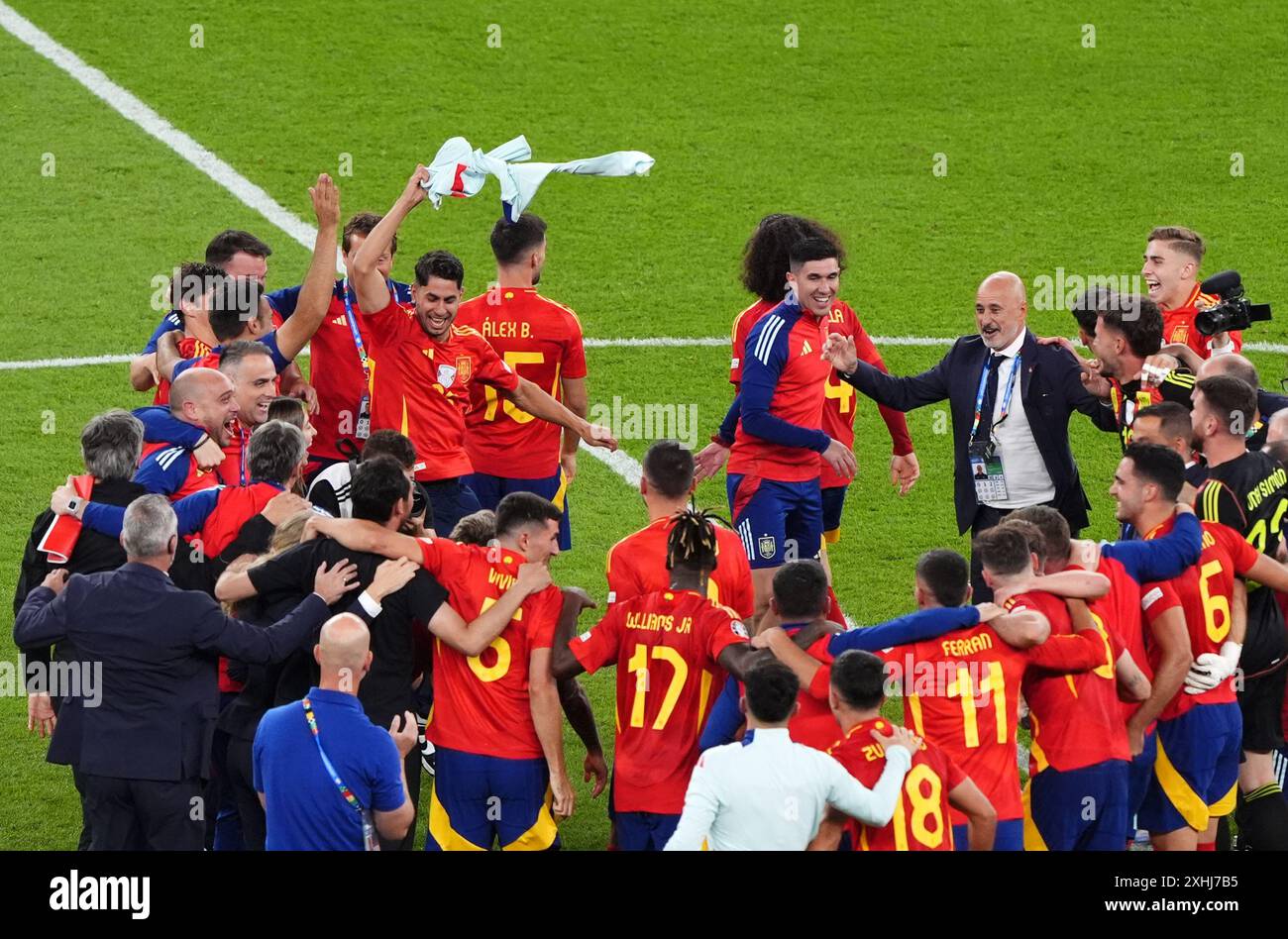 Spain players celebrate following the UEFA Euro 2024 final match at the ...