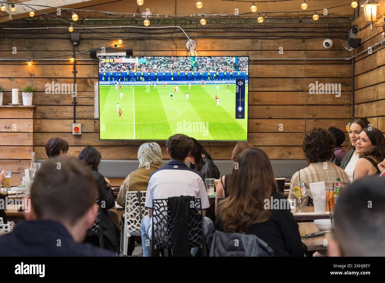 london-14th-july-2024-football-fans-out-in-force-watching-live-stream