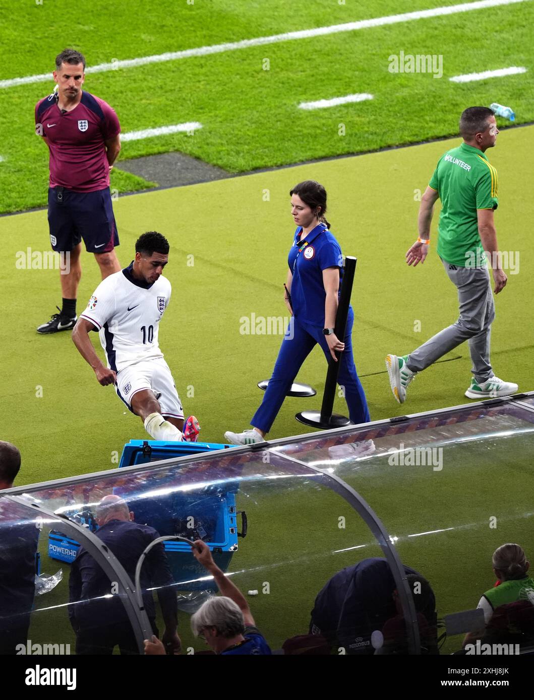 England's Jude Bellingham kicks a bin in frustration following the UEFA ...