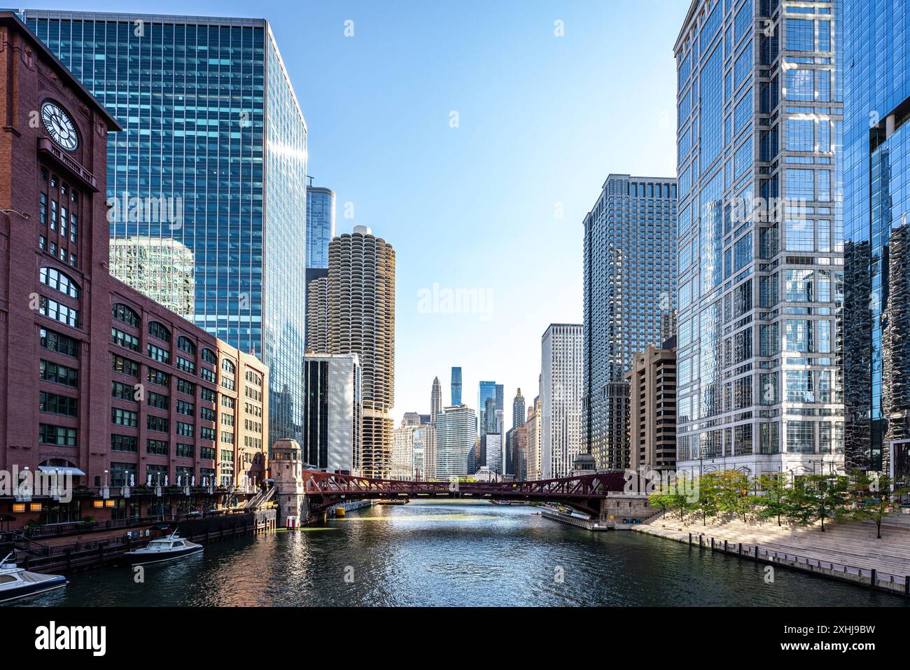 View of Chicago, Illinois and Chicago River with buildings and bridges ...