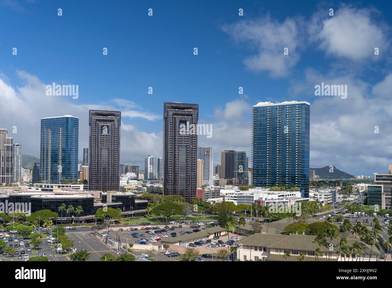 Waterfront condominiums in Honolulu, Oahu, Hawaii, USA Stock Photo - Alamy