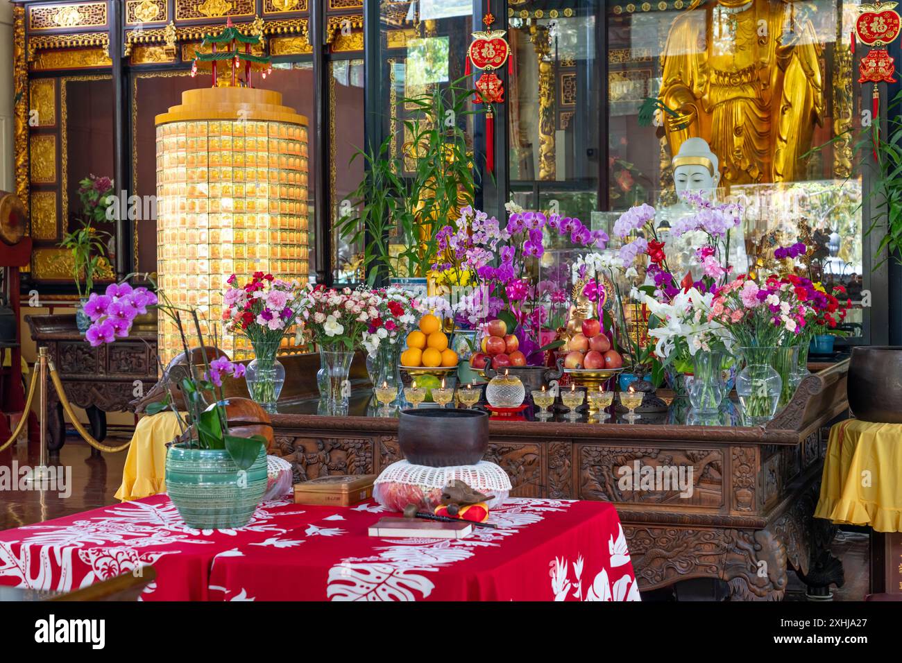 The kuan temple hi-res stock photography and images - Alamy