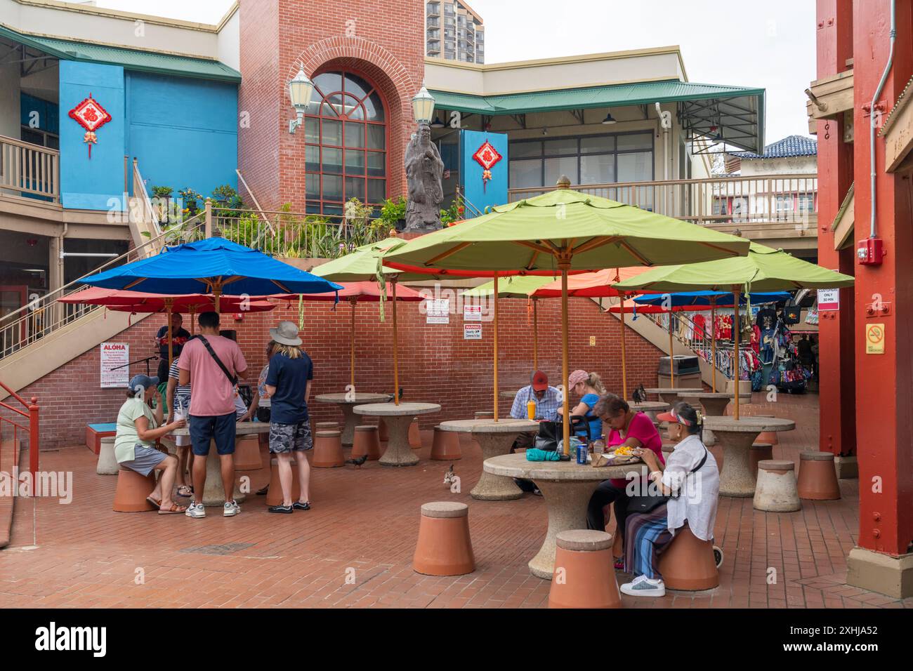 Hawaii oahu street hi-res stock photography and images - Alamy