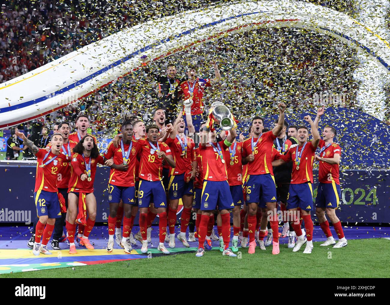 Germany lift european championship trophy hi-res stock photography and ...