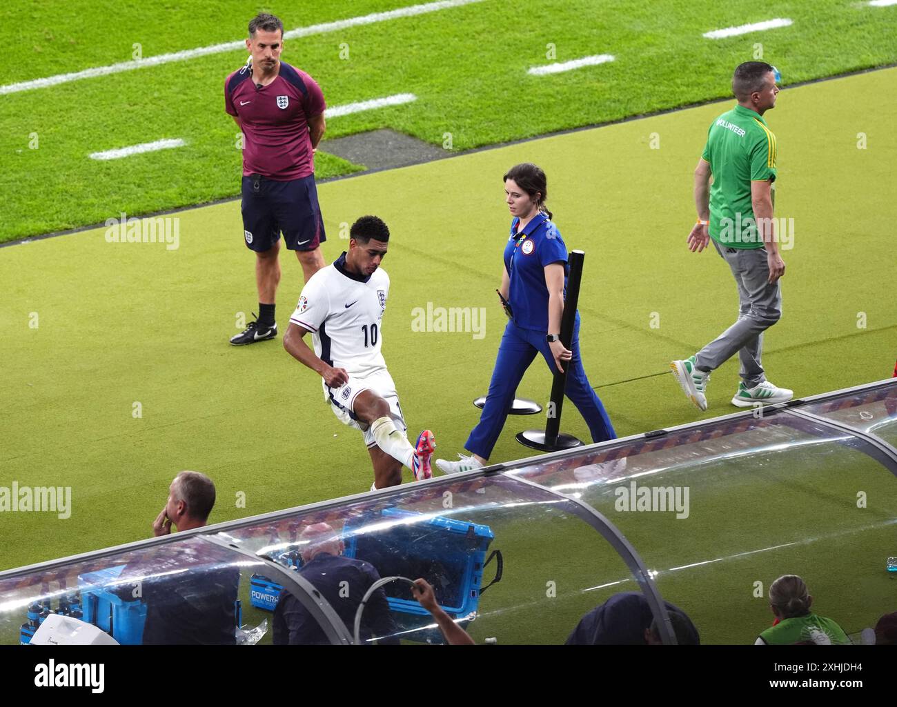 England's Jude Bellingham kicks a bin in frustration following the UEFA ...